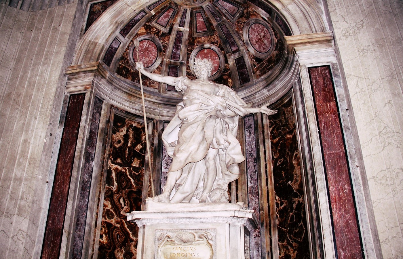 Cosa fece Longino dopo la morte di Gesù?