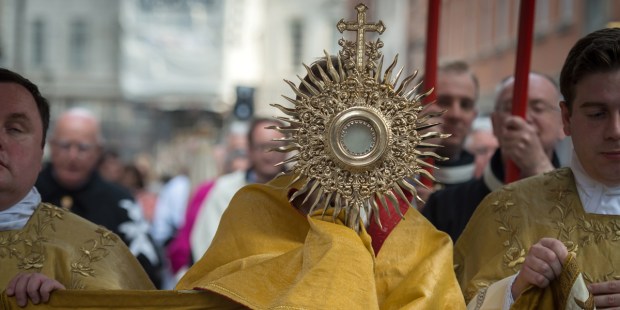 E’ corretto festeggiare Il Corpus Domini il giovedì o la domenica?