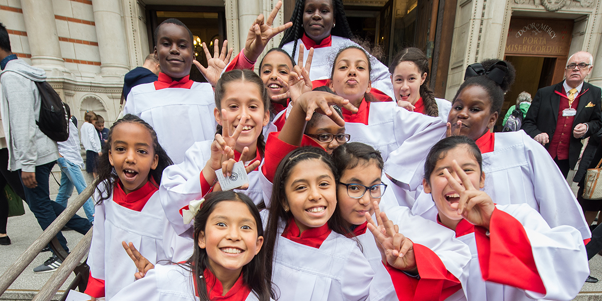 “Voglio fare il chierichetto”. Chi può diventarlo, cosa fa e a cosa serve?