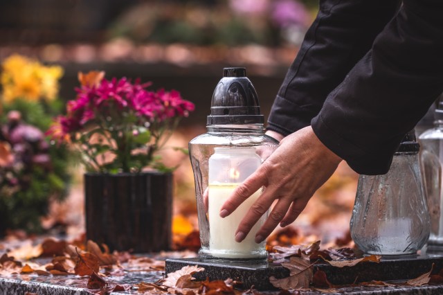 L’«Eterno riposo» ma non solo, come possiamo pregare per i nostri defunti