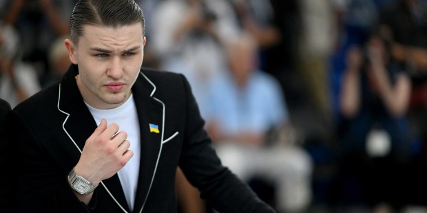 Artem Tkachuk, Pino O' Pazz di Mare Fuori